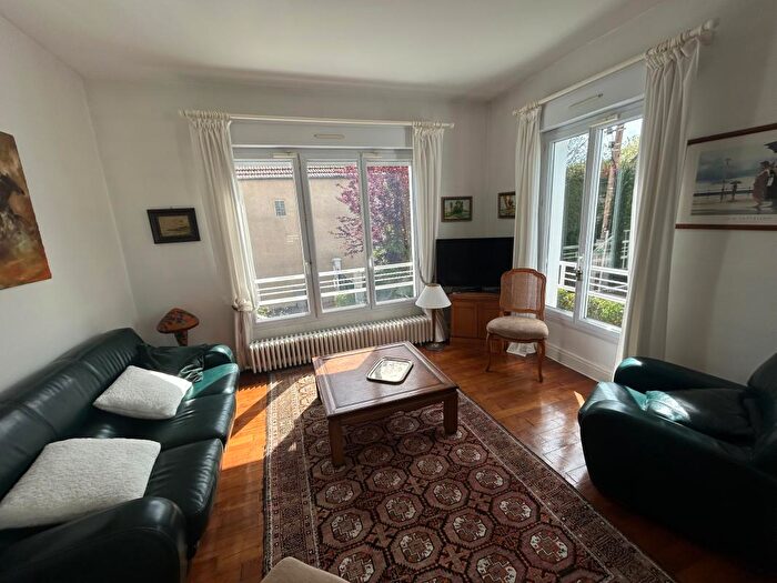Maison 6 pièces à vendre à Viroflay, Rive Droite, Gare