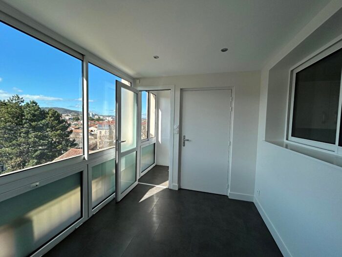 Montbrison, Centre-ville - Appartement 4 pièces à louer