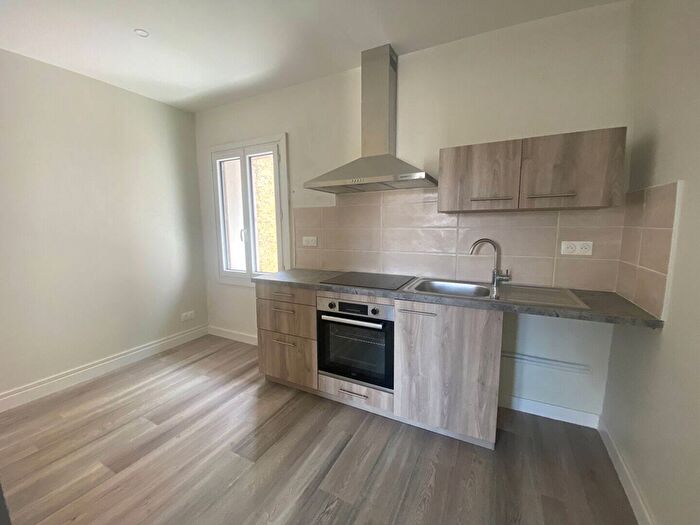 Appartement à louer - Saint-Genis-de-Saintonge - 3 pièces - 2 chambres