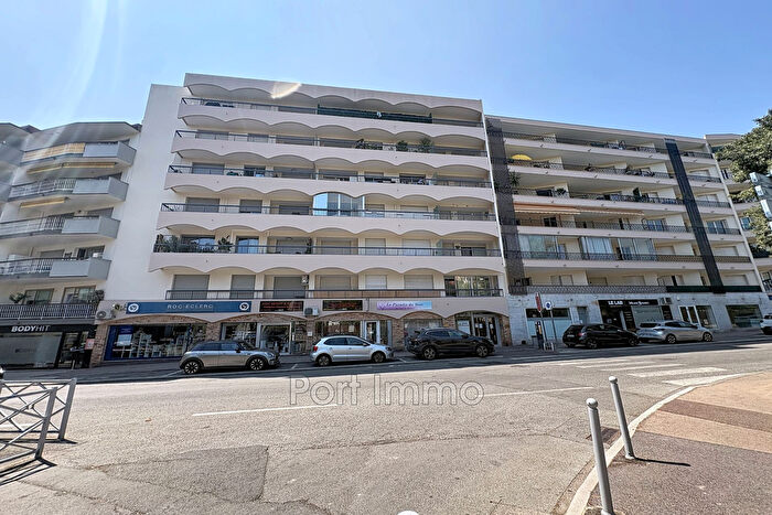 Appartement 4 pièces à vendre à Cagnes-sur-Mer