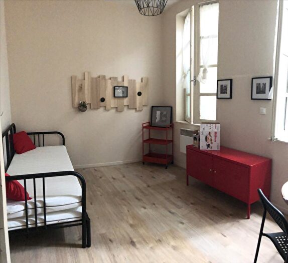 Appartement 1 pièce à Angoulême, Saint-Ausone, Saint-Martin, à louer
