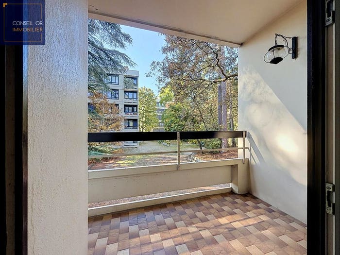 Saint-Genis-Laval, Centre-ville - Appartement 4 pièces à vendre