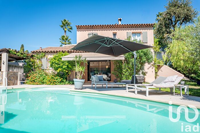 Maison à vendre - La Roquette-sur-Siagne - 5 pièces - 4 chambres