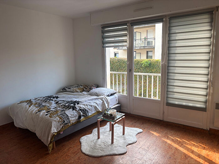 Appartement à louer - Laval, Hilard - 1 pièce