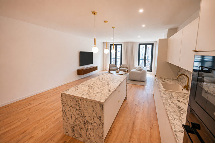 Appartement 4 pièces à vendre - Saint-Raphaël, Centre-ville