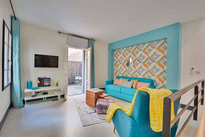 Appartement à louer - Montmartre, Paris ème arrondissement - 3 pièces - 1 chambre