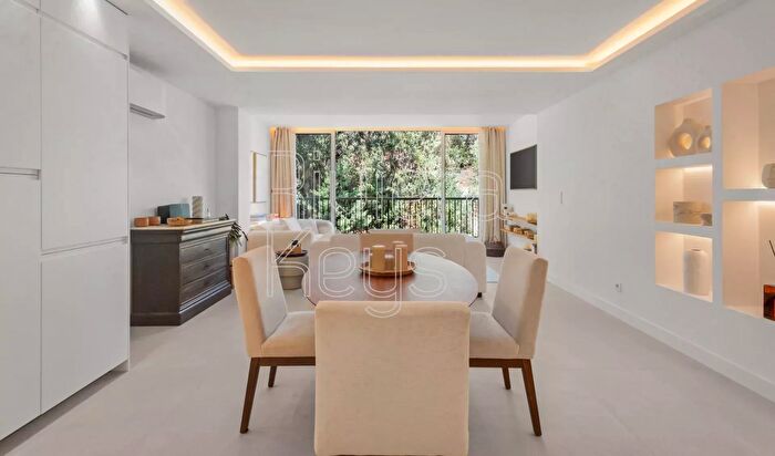 Appartement à vendre - Vallauris, Puadon, Plateau de Bernis, Super Cannes, Le Maure - 3 pièces - 2 chambres