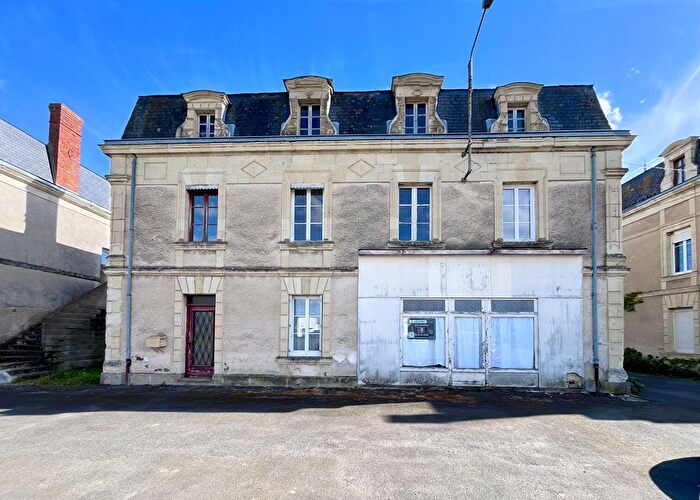Saint-Jacques-de-Thouars - Maison 6 pièces à vendre