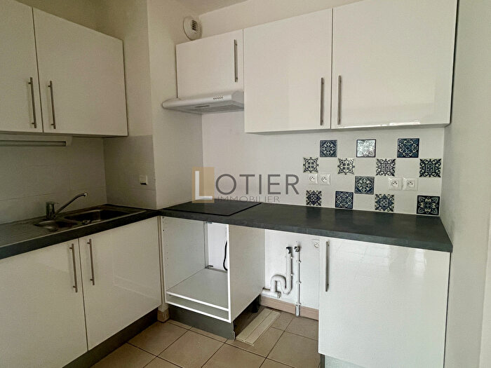 Appartement à louer - Béziers - 2 pièces - 1 chambre