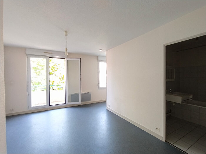 Appartement à louer - Clermont-Ferrand, Jaude, Fontgiève Saint-Alyre - 2 pièces - 1 chambre