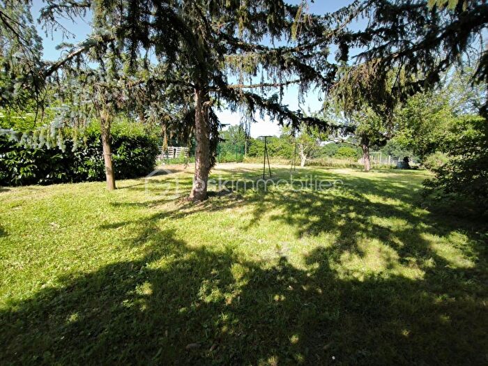 Maison 4 pièces à vendre à Monthodon