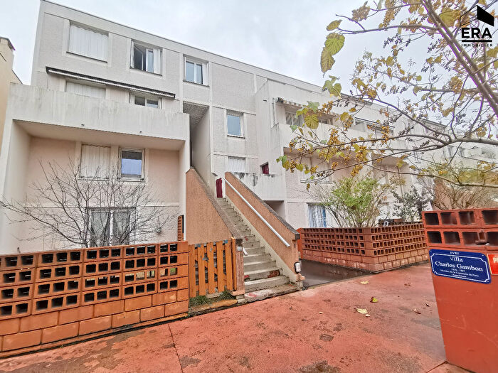 Appartement à vendre - Évry, Les Epinettes - 4 pièces - 3 chambres