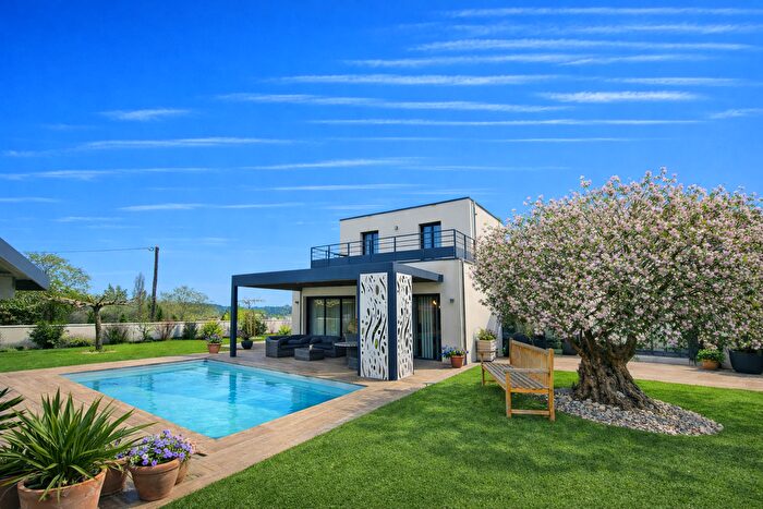 Maison à vendre - Beausemblant - 6 pièces - 4 chambres