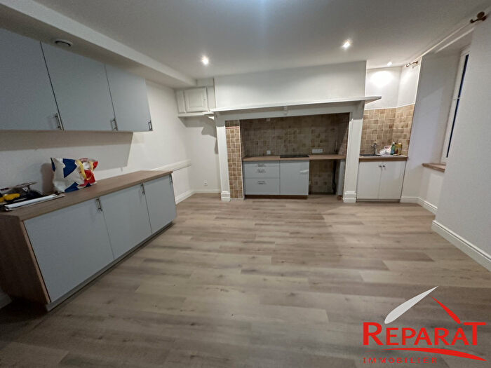 Appartement à louer - Beynat - 3 pièces - 2 chambres