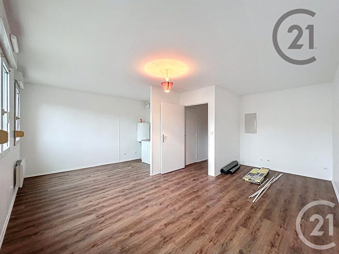 Appartement à louer - Melun, Centre-ville - 1 pièce