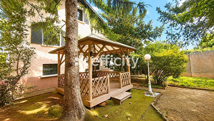 Maison 5 pièces à Lyon 8ème, La Plaine, Santy, à vendre