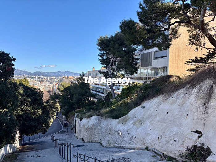 Appartement à vendre - Marseille e , Perier - 2 pièces - 1 chambre