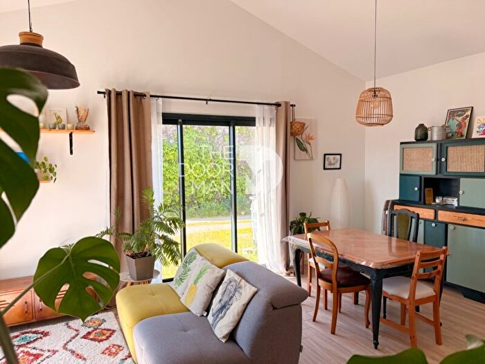 Maison à vendre - Saint-Hilaire-de-Chaléons - 5 pièces - 4 chambres