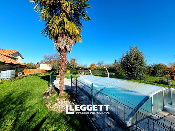 Maison à vendre - Savigné - 9 pièces - 5 chambres