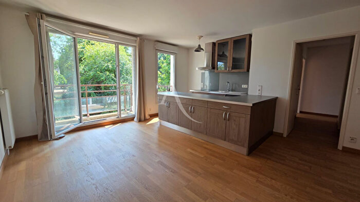 Appartement 3 pièces à louer - Les Mureaux, Stade