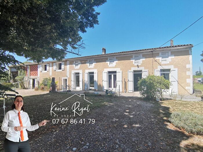 Maison à vendre - Marcillac - 7 pièces - 6 chambres