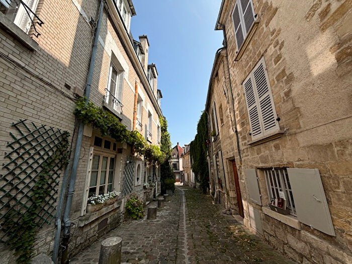 Appartement à vendre - Senlis, Centre-ville - 2 pièces - 1 chambre