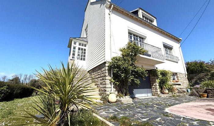 Maison à vendre - Audierne - 8 pièces - 4 chambres