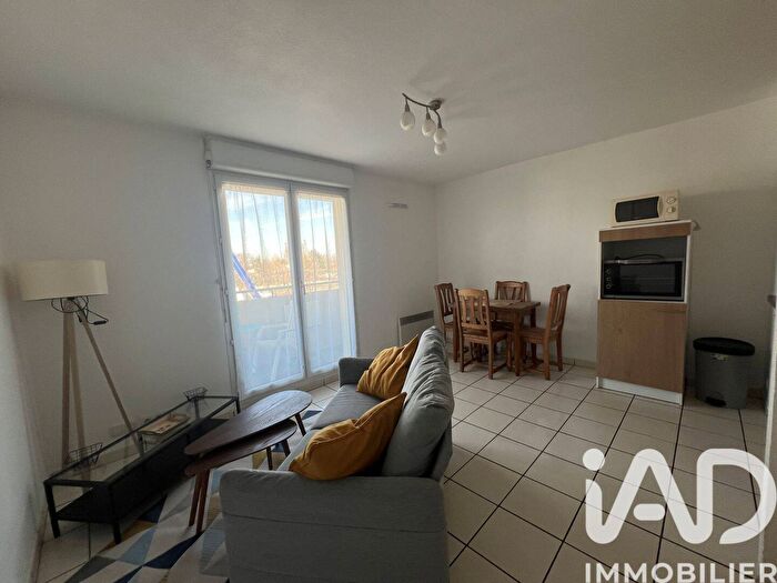 Centre Ouest, Trappes : Appartement 2 pièces à louer