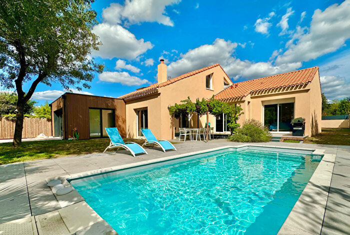 Maison 8 pièces à Les Sorinières, à vendre