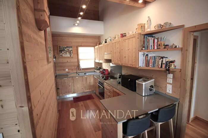 Appartement à vendre - Saint-Étienne-de-Tinée - 4 pièces - 3 chambres