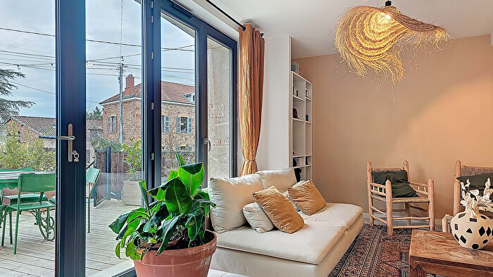 Maisons à vendre et appartements à louer - 3