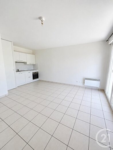 Saint-Jean-de-Braye, Ouest : Appartement 2 pièces à louer