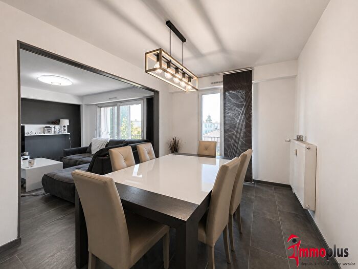 Appartement à vendre - Mulhouse, Bourtzwiller - 3 pièces - 2 chambres