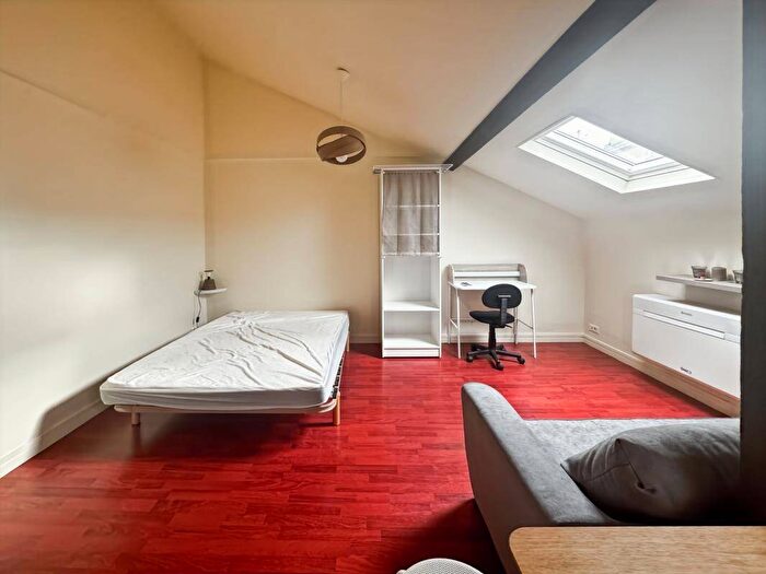 Appartement à louer - Cernay Jamin-Jean Jaurès-Epinettes, Reims - 1 pièce