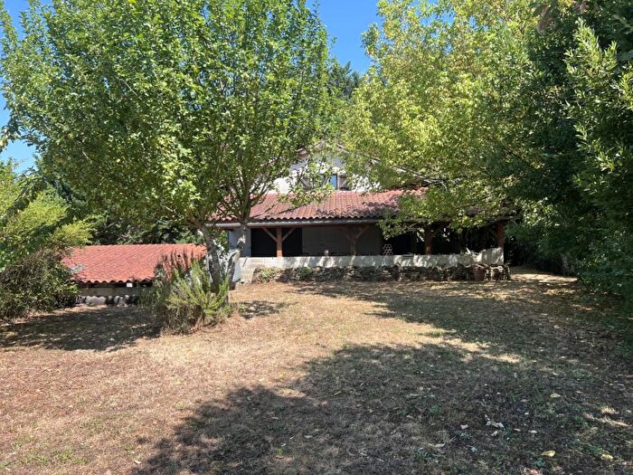 Maison 8 pièces à vendre à Faramans