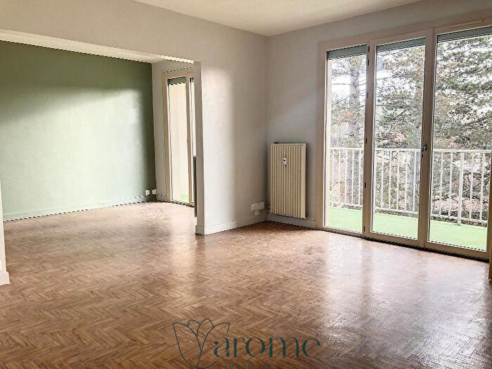 Appartement à louer - Châtillon-sur-Chalaronne - 3 pièces - 2 chambres