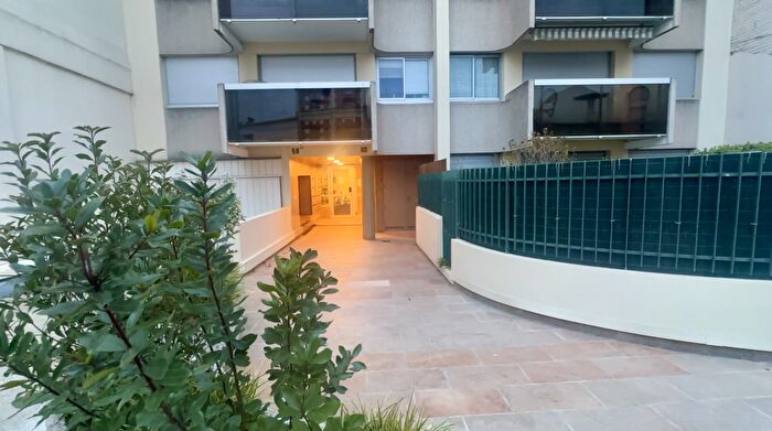 Appartement à vendre - Courbevoie, Bécon - 2 pièces - 1 chambre