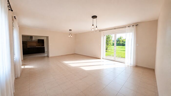 Maison 6 pièces à Les Landes-Genusson, à vendre