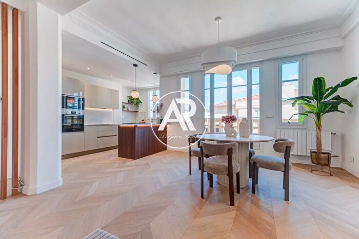 Appartement à vendre - Nice - 3 pièces - 2 chambres