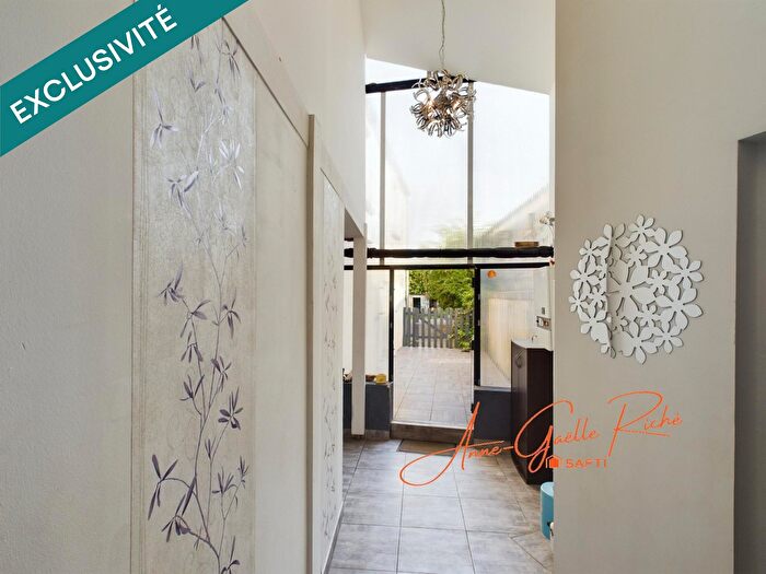 Maison à vendre - Saint-Hilaire-de-Villefranche - 8 pièces - 5 chambres