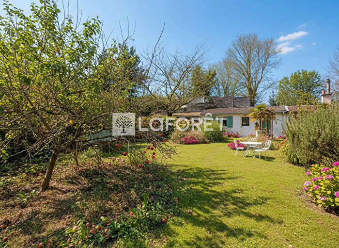 Maison à vendre - Issy-les-Moulineaux, Les Iles, La Ferme - 2 pièces - 1 chambre