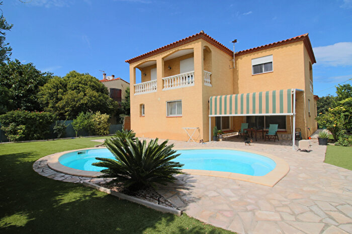 Maison à vendre - Saint-Laurent-de-la-Salanque - 6 pièces - 5 chambres