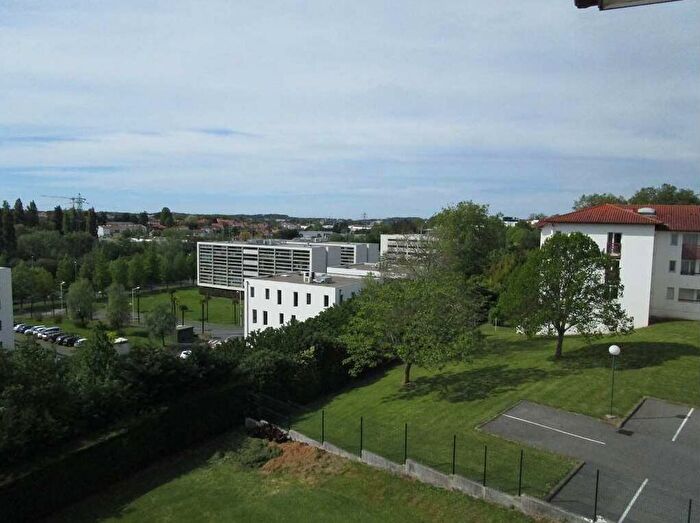 Appartement à louer - Bayonne - 2 pièces - 1 chambre