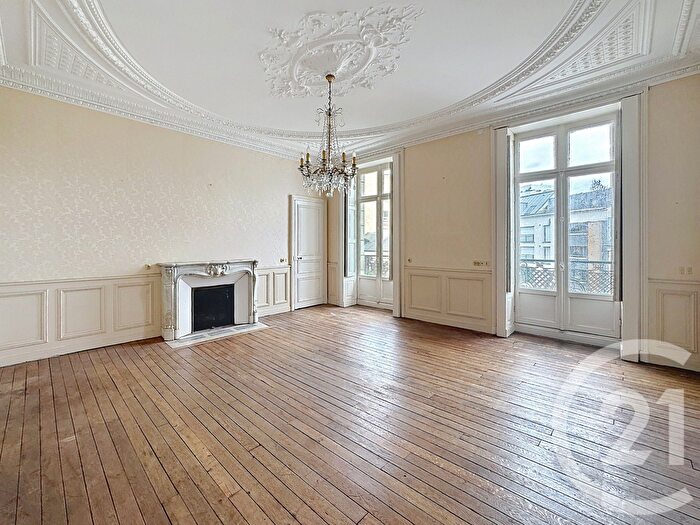 Appartement 12 pièces à Quartiers Ouest, Arsenal, Redon, à vendre