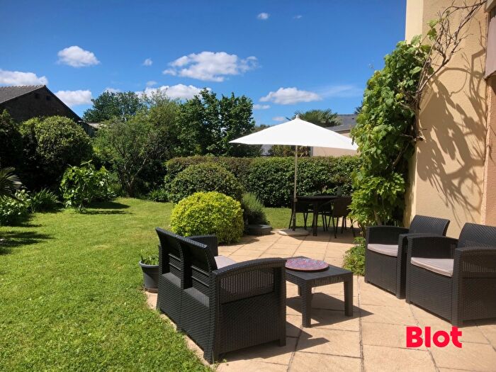 Maison 8 pièces à Saint-Grégoire, à vendre