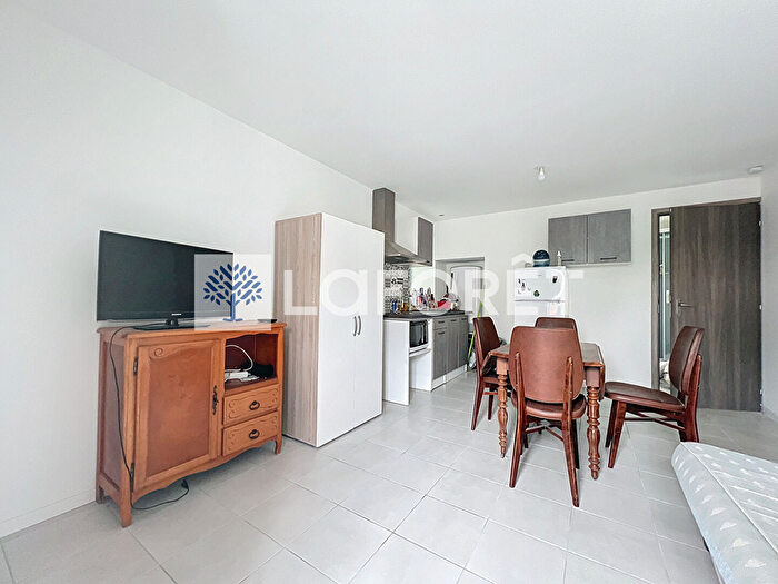 Appartement 1 pièce à Bressuire, Bel-air, à louer
