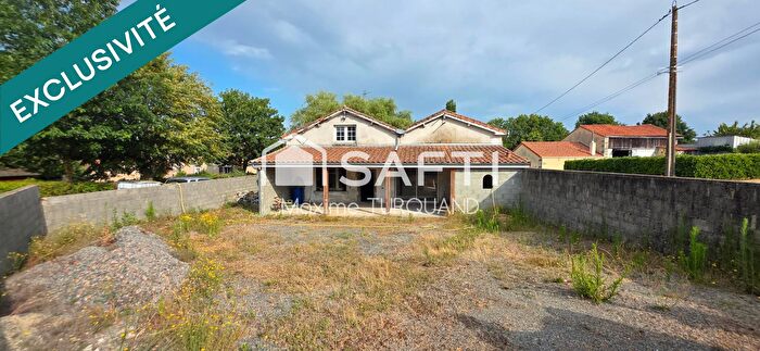 Moncoutant - Maison 5 pièces à vendre