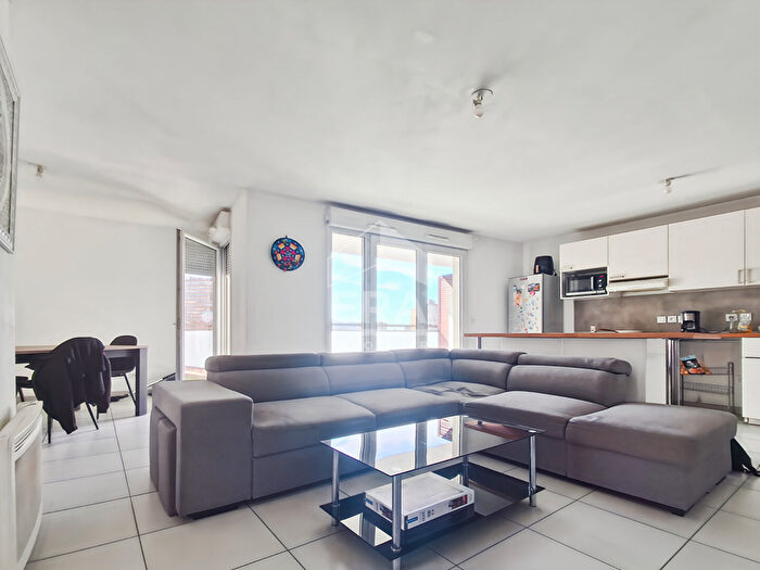 Appartement à vendre - Marseille e , Saint-Pierre - 3 pièces - 2 chambres