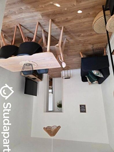 Appartement à louer - Centre, Angers - 1 pièce - 4 chambres