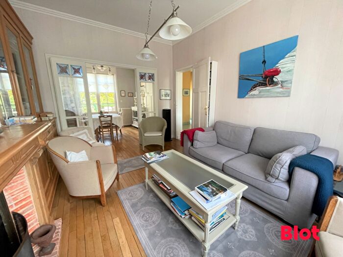 Maison à vendre - Quartiers Nord-Est, Jeanne dArc - 6 pièces - 4 chambres